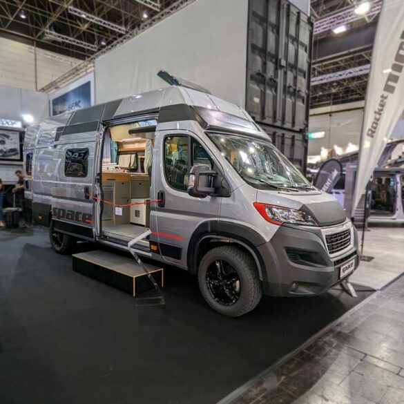 GÜNSTIGER LUXUS-CARAVAN MIT HUBDACH - vanlifemag.de