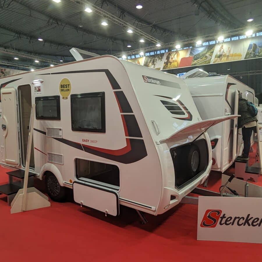 GÜNSTIGER CARAVAN MIT HUBDACH - vanlifemag.de