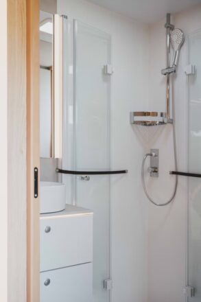 Wochner Mujaro II 570 ABG: Alkoven-Luxus für Vanlife-Begeisterte ...